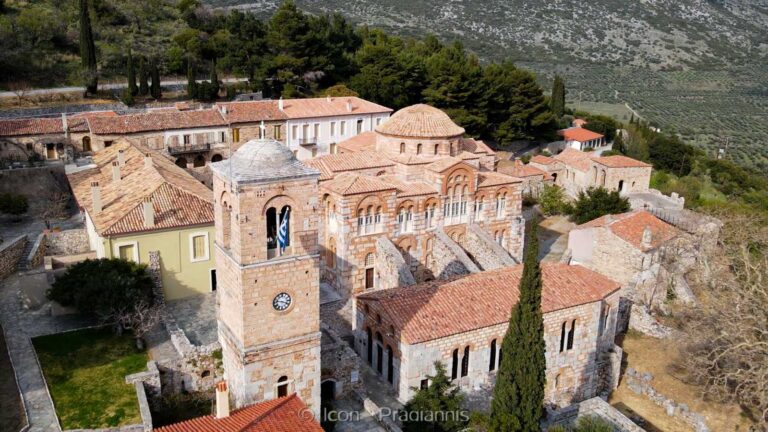 ΙΕΡΑ ΜΗΤΡΟΠΟΛΙΣ ΘΗΒΩΝ ΚΑΙ ΛΕΒΑΔΕΙΑΣ