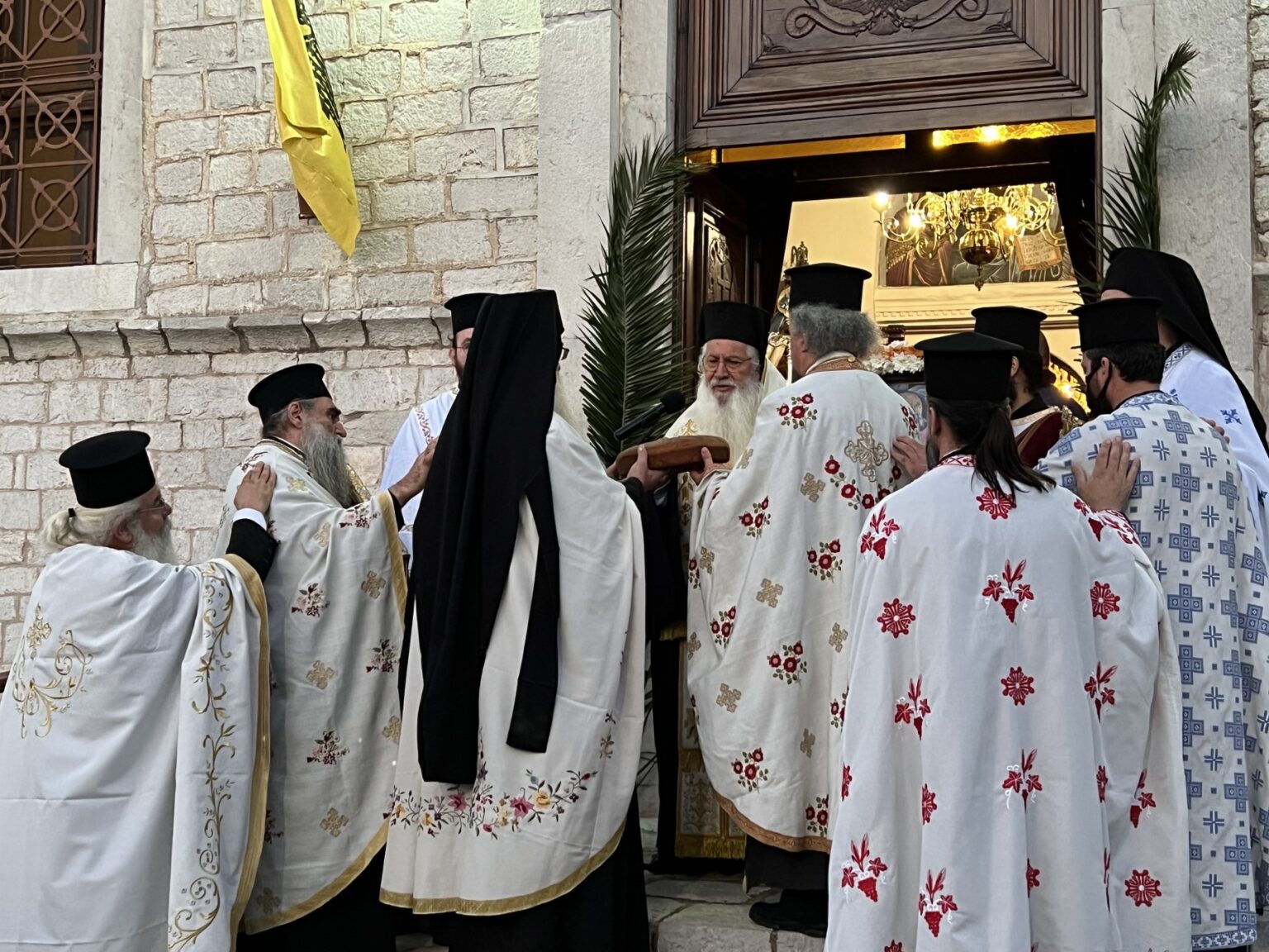 ΙΕΡΑ ΜΗΤΡΟΠΟΛΙΣ ΘΗΒΩΝ, ΛΕΒΑΔΕΙΑΣ ΚΑΙ ΑΥΛΙΔΟΣ